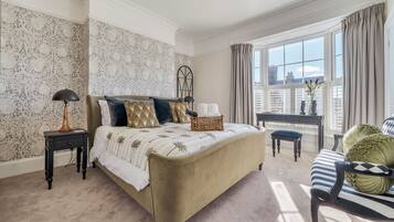 Casa de Campo | 4 quartos, com decoração personalizada, com mobília individualizada