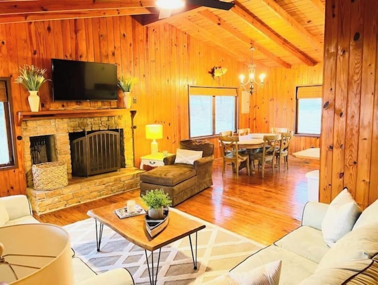 The Cozy Cabin On Lake Martin - Alabama