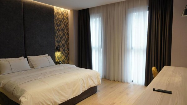 Starlight Hotel - Tirana