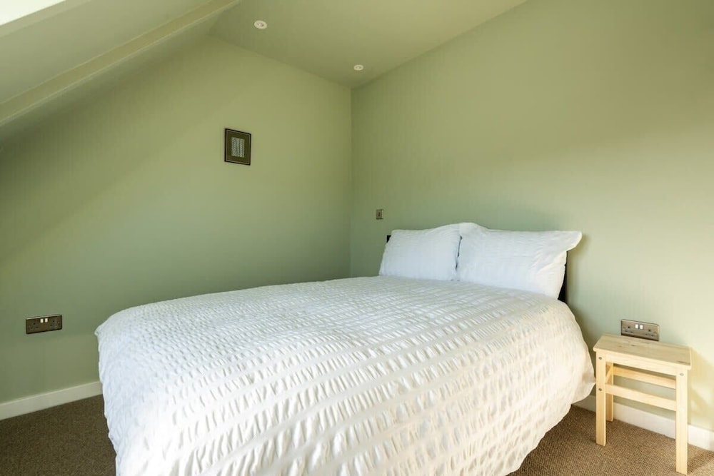 Spacious House W/ Sea Views Opposite Beach - Newquay