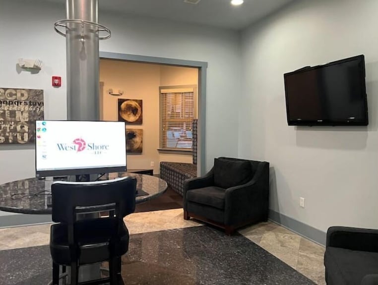 Last Minute Availability-book 2 Days Get 1 Free!\nclean/cozy-sleeps 4 Ready Now! - Charlotte Douglas Airport (CLT)