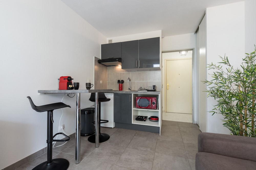 Beautiful Studio - balcony - air-conditioned - Nice | Vrbo