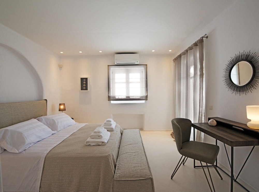 ISholidays Mykonos Villa Zircon - Tourlos | Vrbo