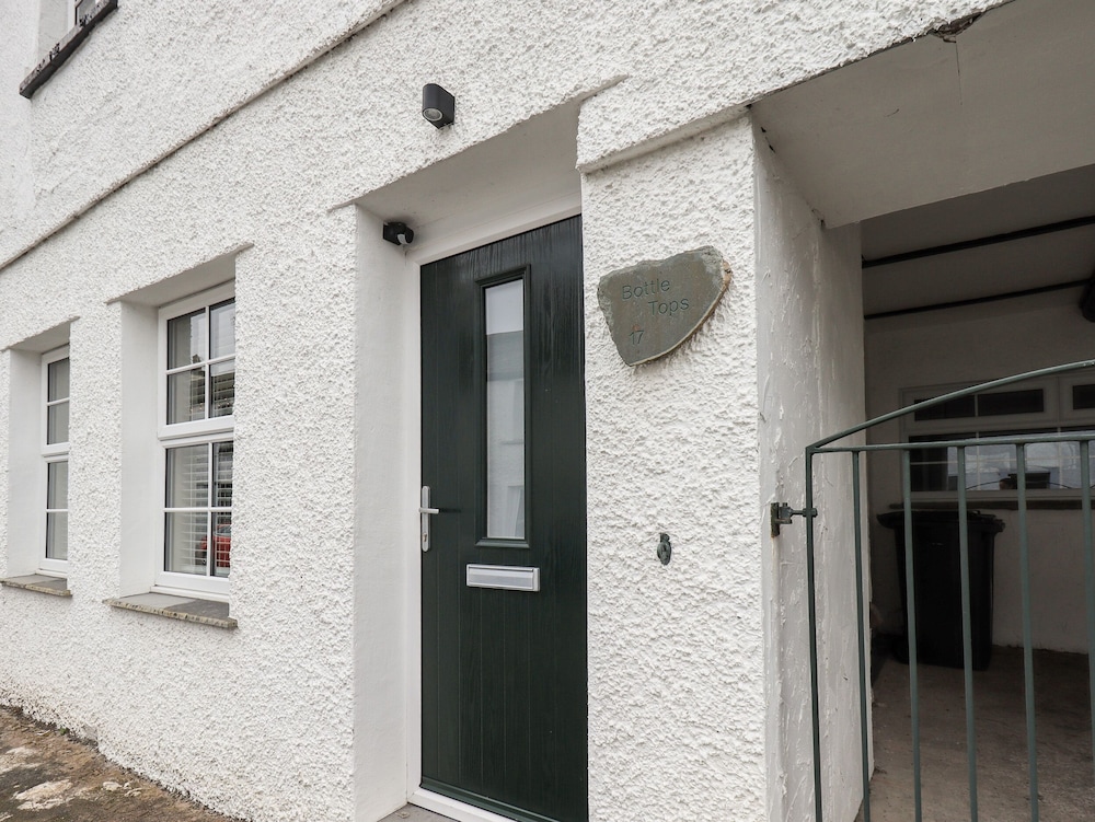 Bottle Tops - Windermere, UK