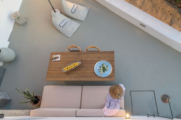 Sunset Plaka - Milos