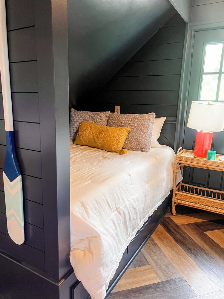 The Boathouse: A Peaceful Paradise - Oldham County | Vrbo