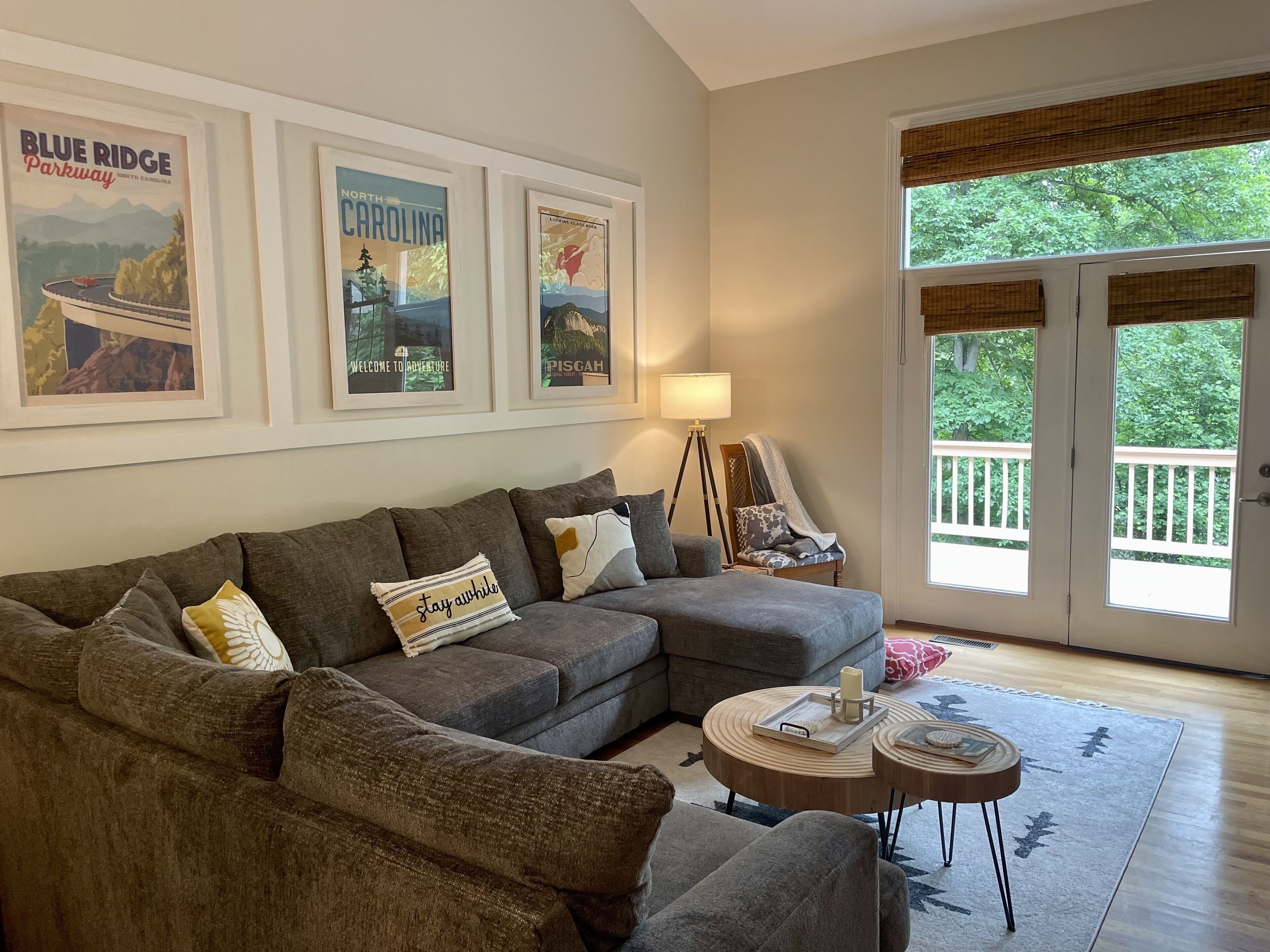 Beautiful Hendersonville An Adorable Bright 3bdrm Home 1.3 Miles From Downtown - Hendersonville, NC