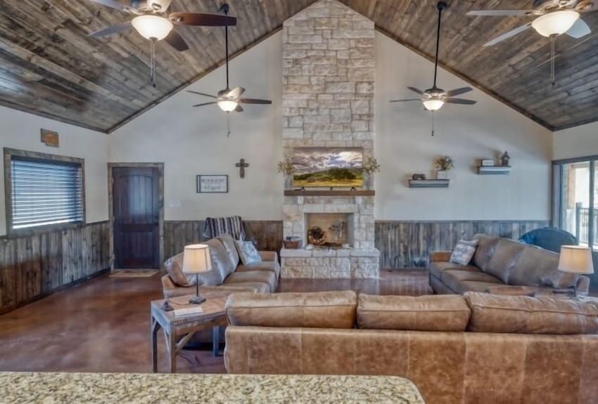 Beautiful And Spacious Home With A Pool - Garner State Park, Concan