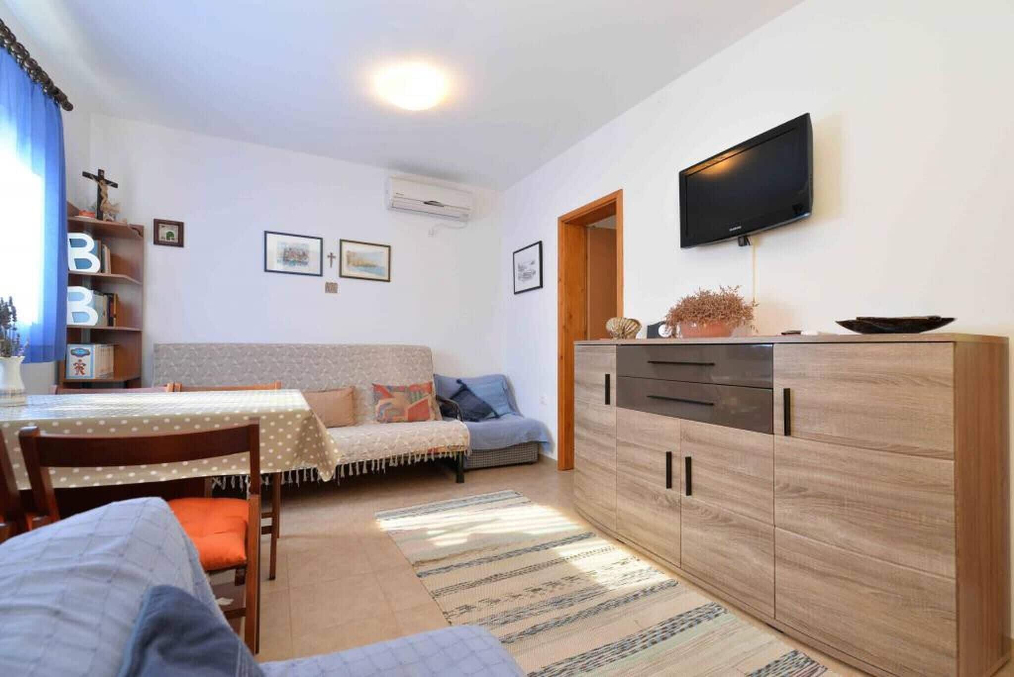 Apartment Pia - Two Bedroom Apartment With Balcony - Murter-Kornati