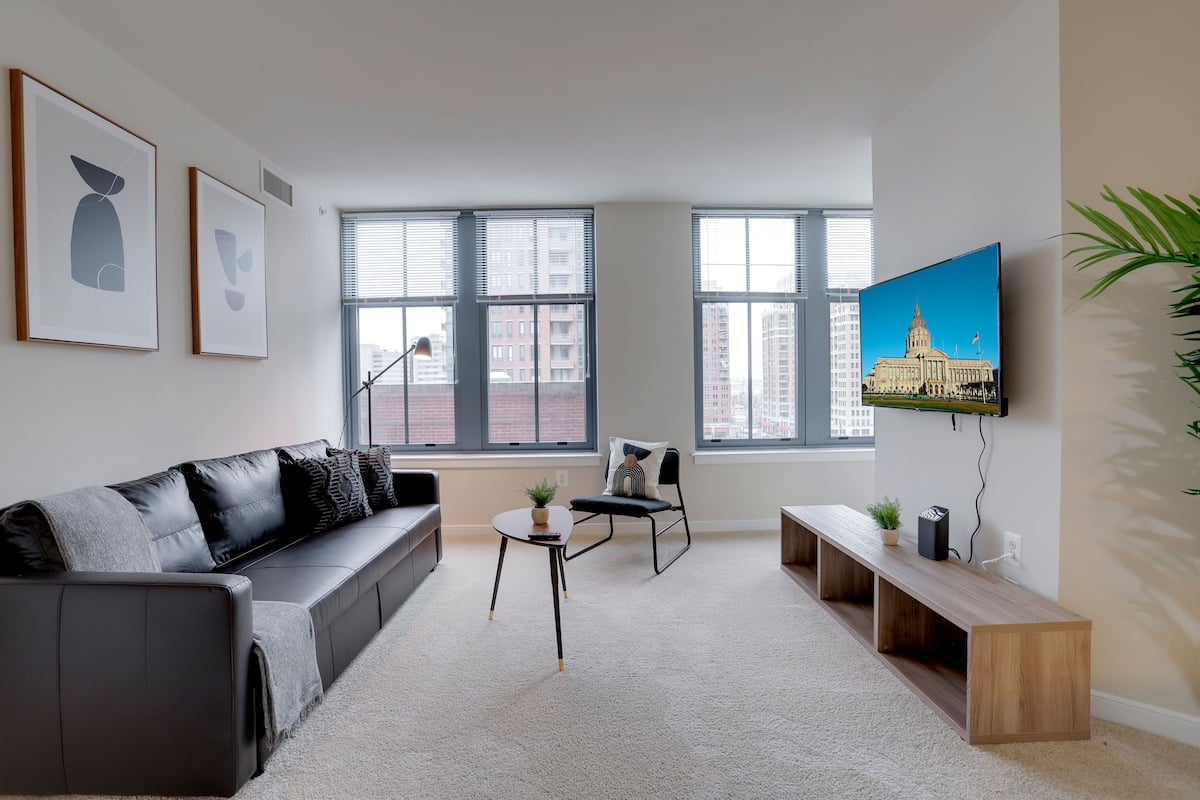 Smart TV 48 polegadas com canais a cabo, TV