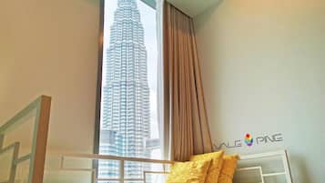 Apartamento luxo | Escrivaninha, quartos à prova de som, ferros/tábuas de passar roupa