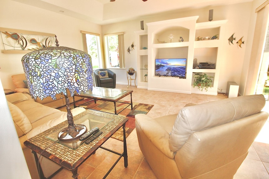 Whispering Waters - Waterfront Home, Private Dock; 3 Miles To Tradition Town Center - Port St. Lucie, FL