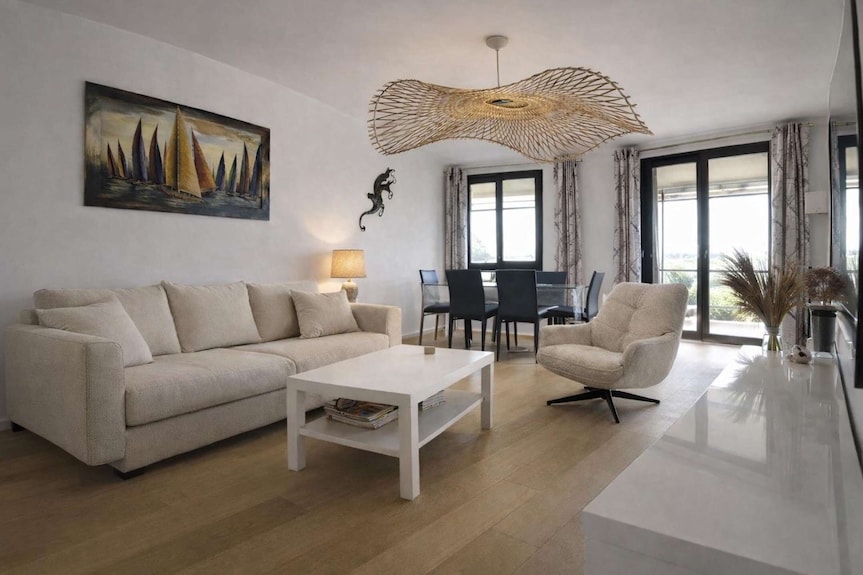 Appartement Pour 6 Personnes Avec Vue Sur Le Port Aux Marines De Cogolin - Cogolin