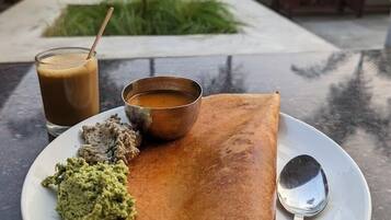 Pequeno-almoço tipo buffet diário incluído