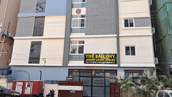 The Balcony Hotel - Hyderabad