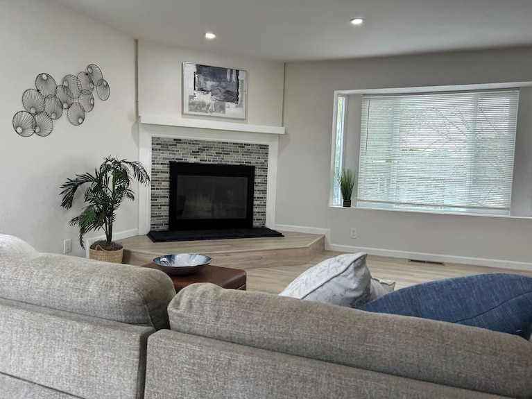 Luxostays | Spacious Getaway Near Six Flags & Napa Valley - Vallejo