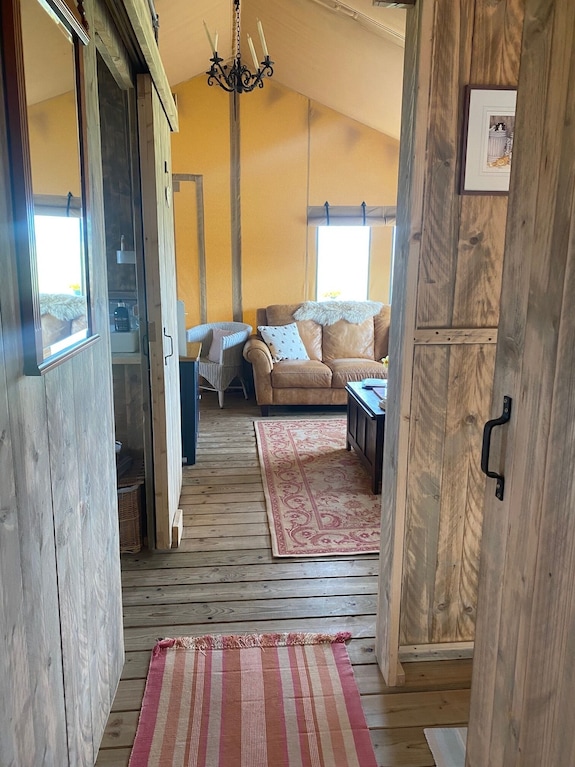 Luna & Hera - Luxury Vintage Glamping! - Shropshire