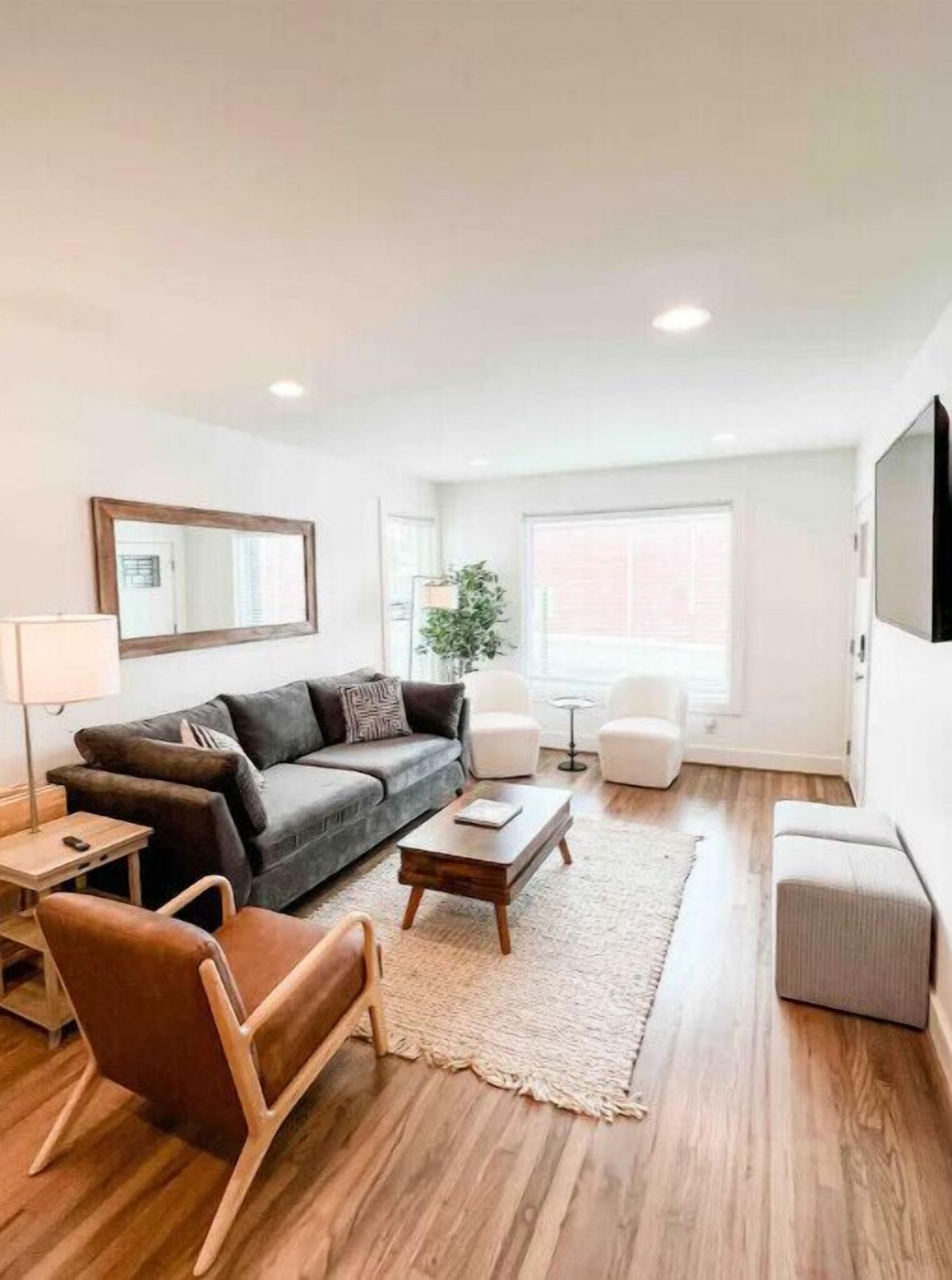 Adorable Newly Remodeled Condo In Homewood Al - Homewood, AL