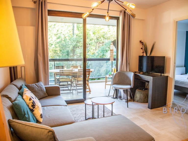 Superb Apartment With Pool, Tennis & Parking - Cannes