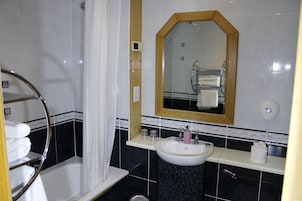 Quarto duplo premier | Banheiro