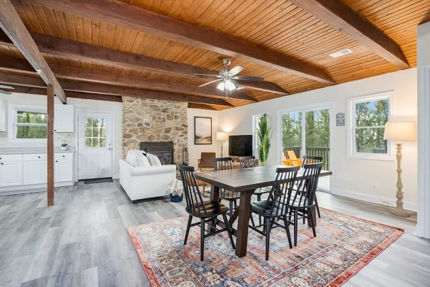 Modern Harpers Ferry Cabin W Hot Tub, Deck, Wifi! - Harpers Ferry, WV