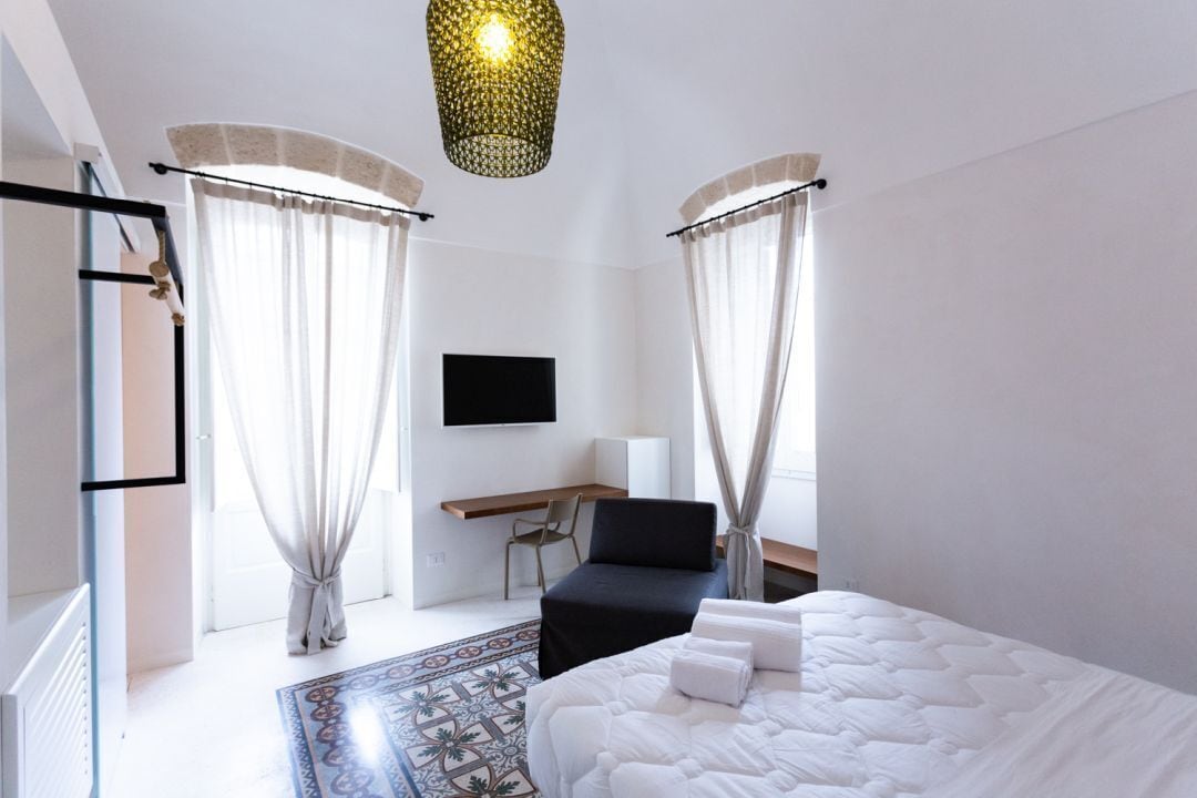 Quarto Triplo Standard | Minibar, cofre no quarto, secretária, quartos insonorizados 