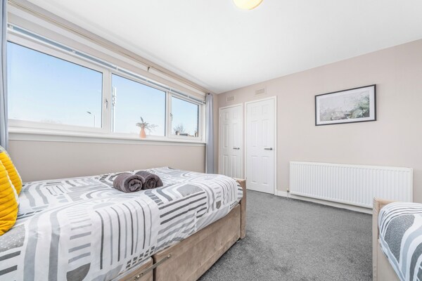 Quirky Family Home In Glasgow - Glasgow Airport (GLA)