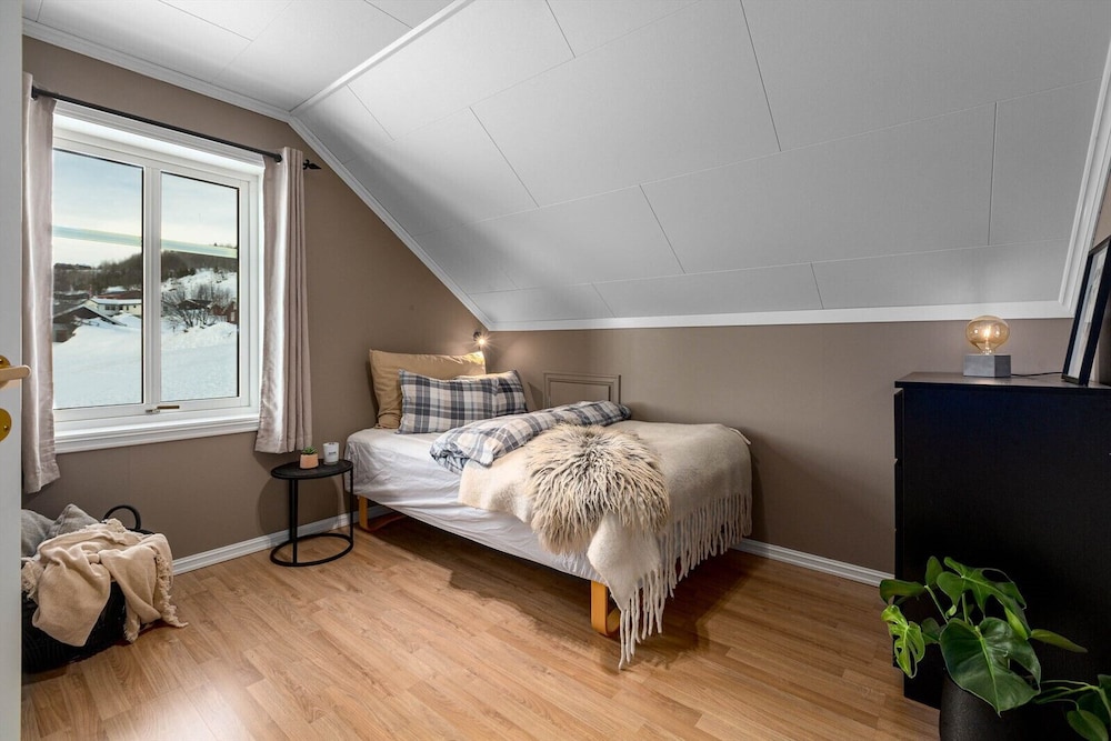 Cozy idyllic in scenic Lykkja - Lykkja | Vrbo