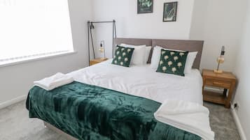 3 quartos, com decoração personalizada, com mobília individualizada