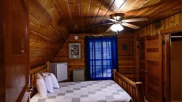 Quarto Duplo Tradicional, várias camas | Wi-fi grátis, roupa de cama fornecida