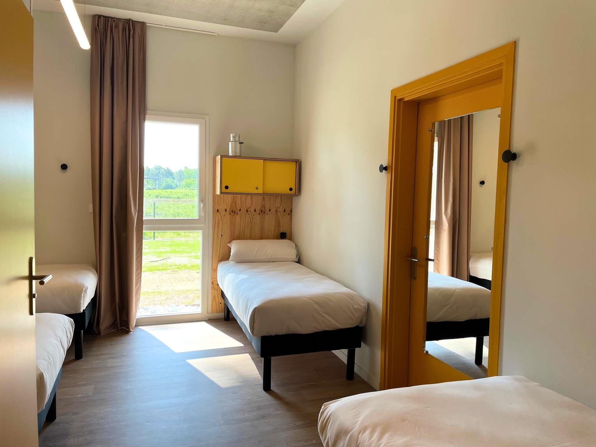 Quarto, várias camas | Quartos à prova de som, Wi-Fi de cortesia, roupa de cama
