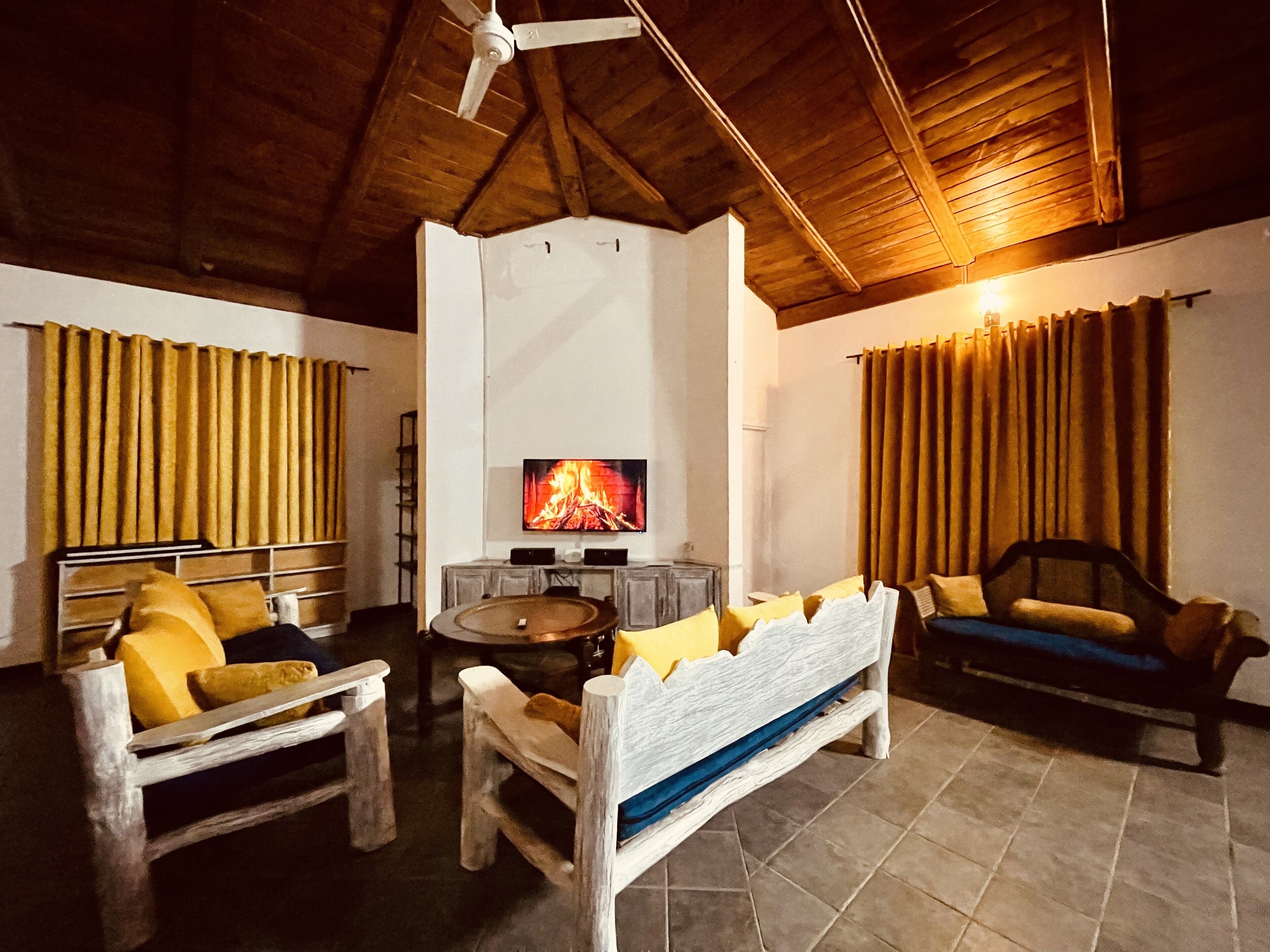 Elna's Haven - 4br All Ensuite Villa In A Private Compound. Wifi, Swimming Pool - Diani Beach