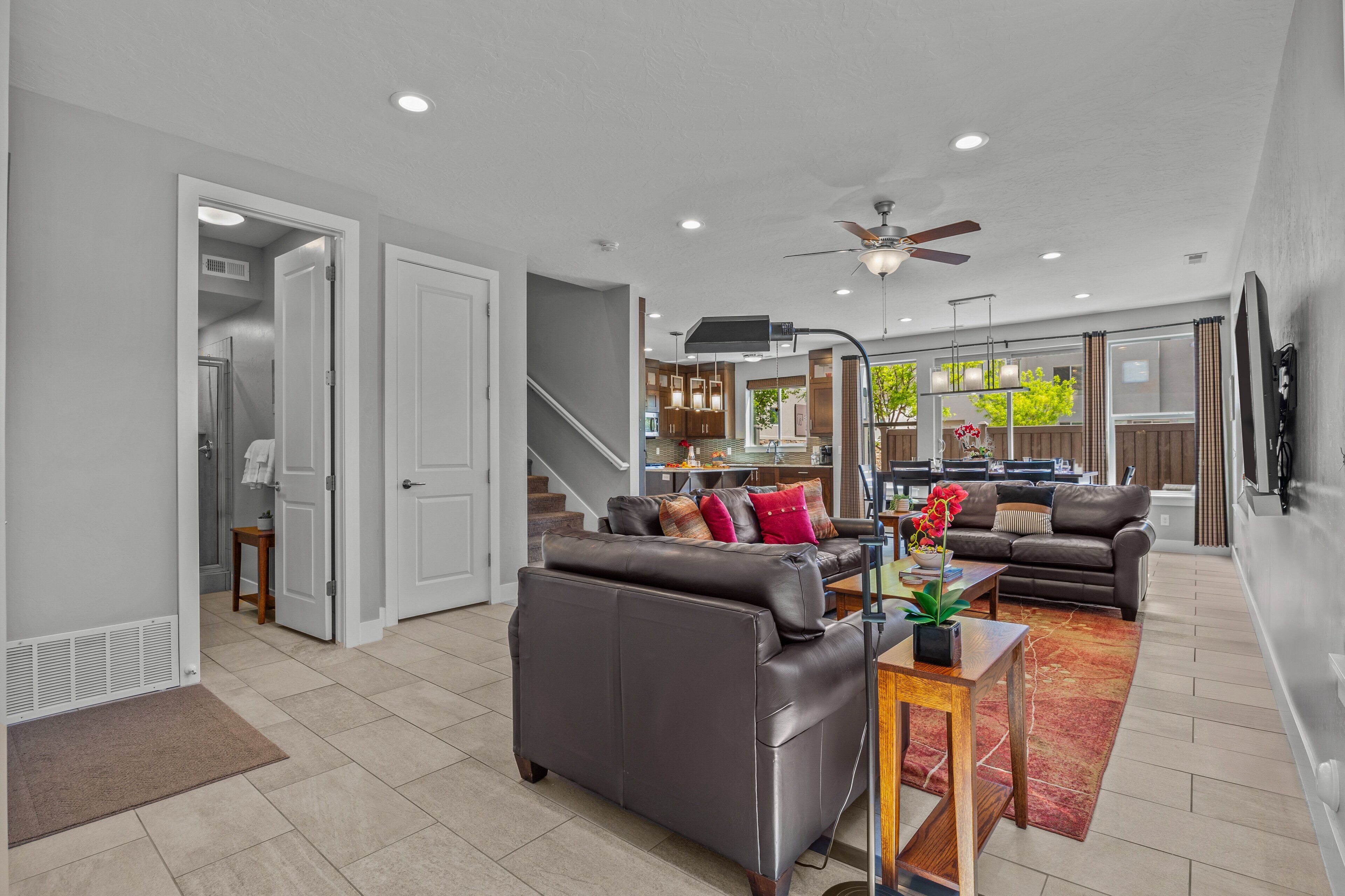 Sleeps 58: Townies | Pool/spa | Garage | Downtown Location | 420/424/428/432 - Moab, UT