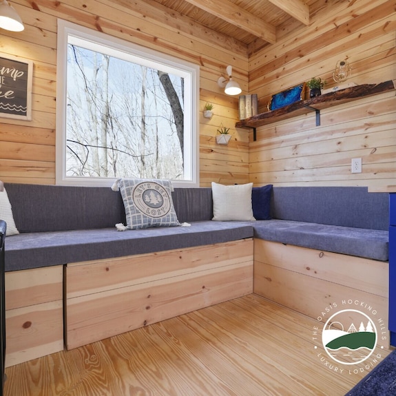 Lakefront Treehouse Oasis In Hocking Hills - Logan, OH