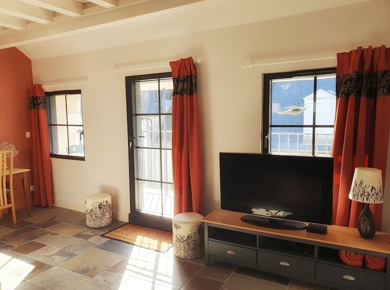 Duplex-deluxe-ensuite With Bath-city View - Nièvre