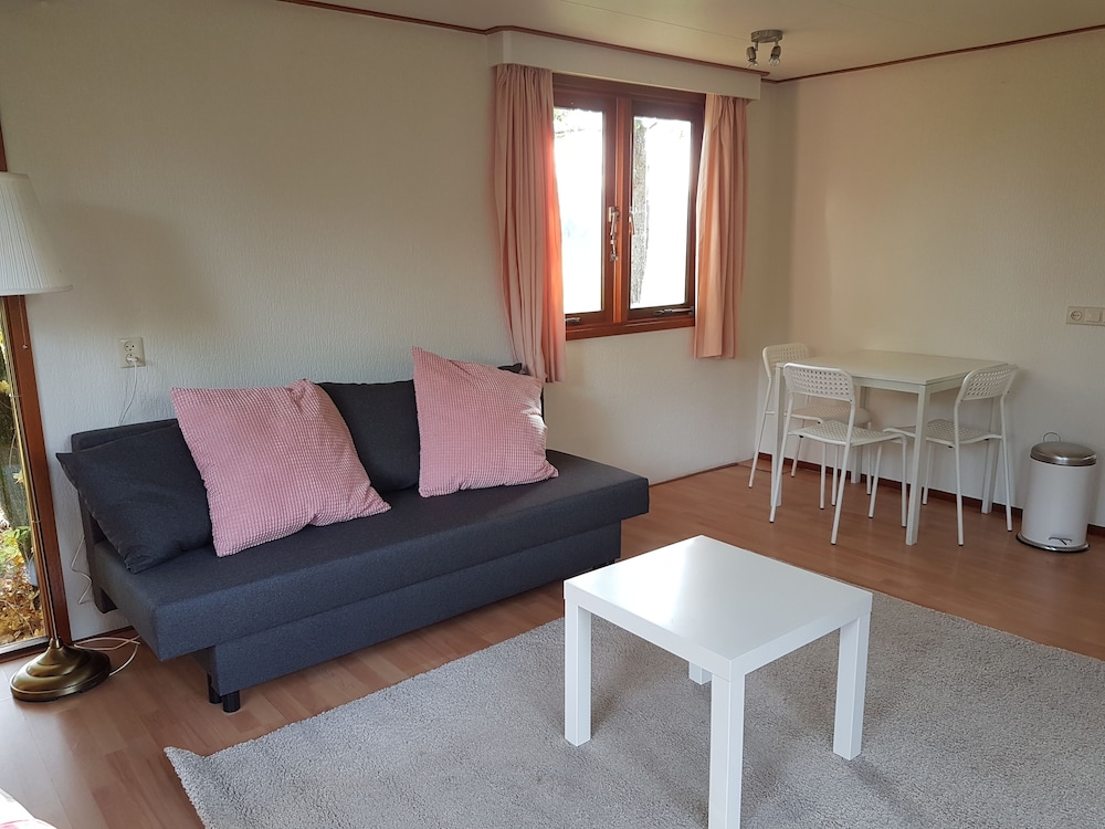 Simple Chalet On Natural Farm Near Natural Parks - 1hr From Amsterdam - Ede
