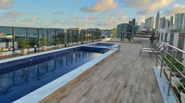 Apartamento | Piscina | Piscina exterior 
