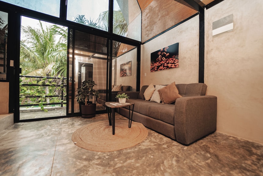 Cafe Cabin, Only Adults - El Cuyo