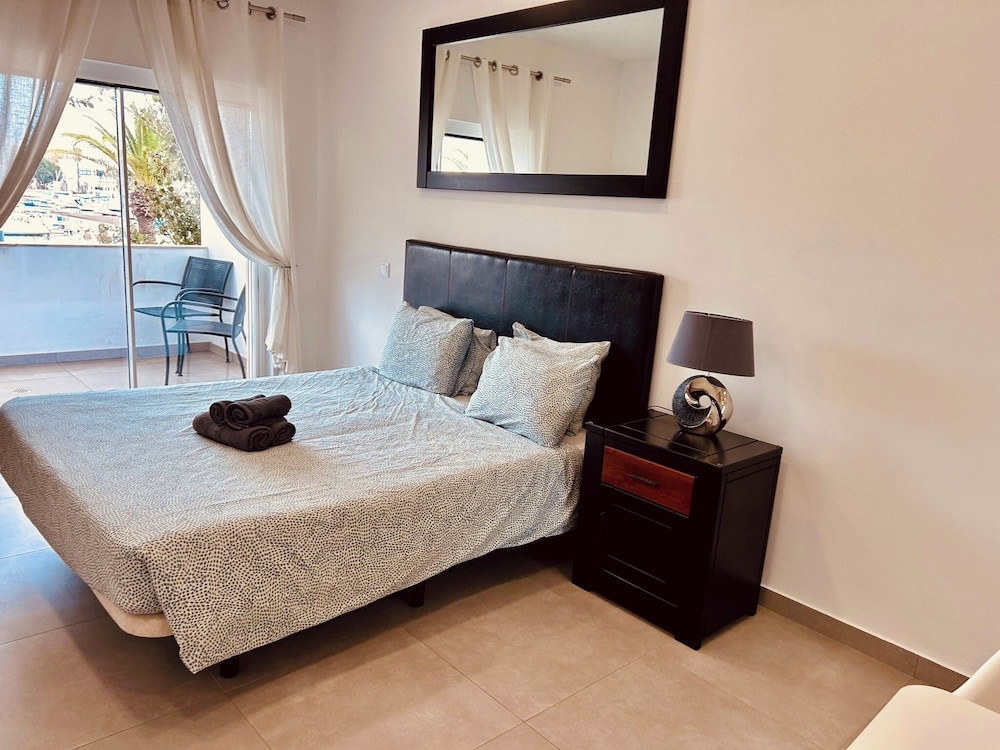 Marina View Studio In Lagos Town Center Sea View - Lagos