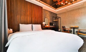 Quarto Duplo Deluxe | Com decoração personalizada, com mobília individualizada, Wi-fi grátis 