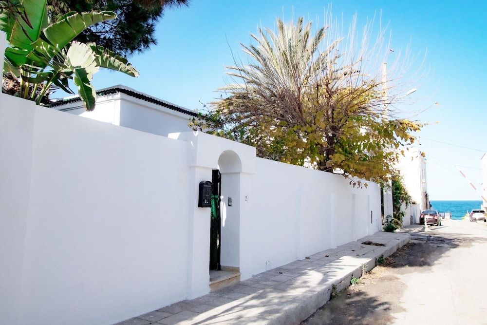 Villa Bord De Mer Piscine Chauff E Et Terrasse - Sidi Bou Saïd