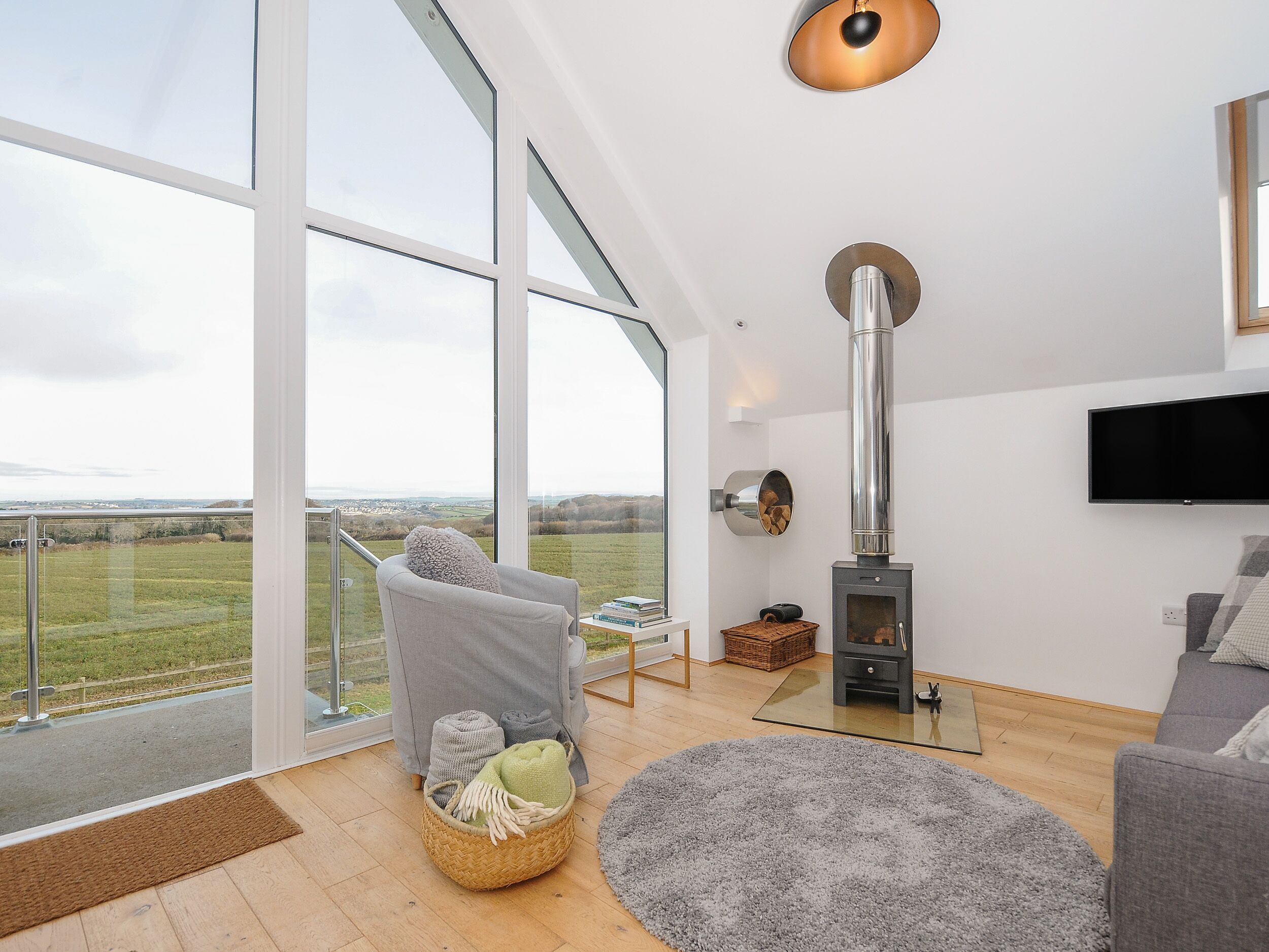 Spires, Pet Friendly, Character Holiday Cottage In Carnon Downs - St Mawes