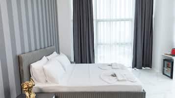 Deluxe Jakuzili Suite | Wi-Fi de cortesia, roupa de cama