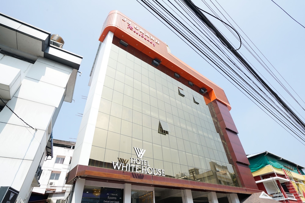 Hotel Signature Cochin - Kochi