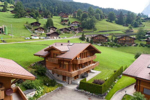 Chalet Alia And Apartments-grindelwald By Swiss Hotel Apartments - Grindelwald