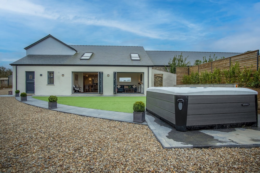 Kiln Park Farmhouse - 4 Bedroom Cottage - Narberth - Narberth