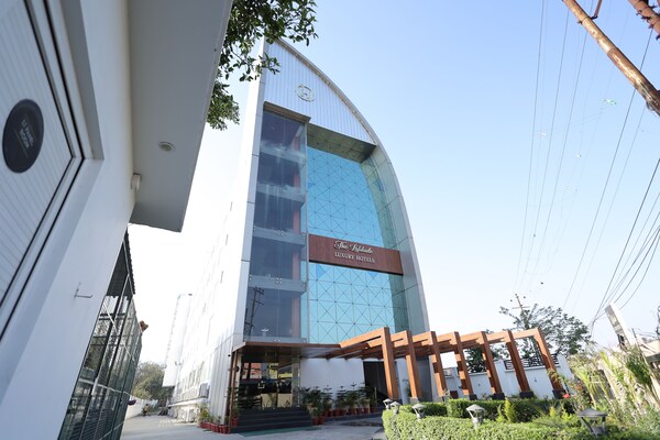 The Latitude Luxury - Haridwar