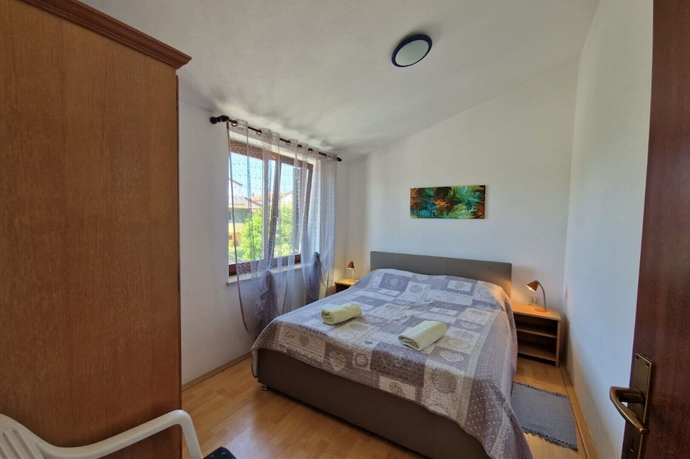 Apartments Matea In Finida Poreč 1km From The Beach / Apartment Matea A For Max 4 Guests In Poreč 5 Minutes From The Sea - Funtana