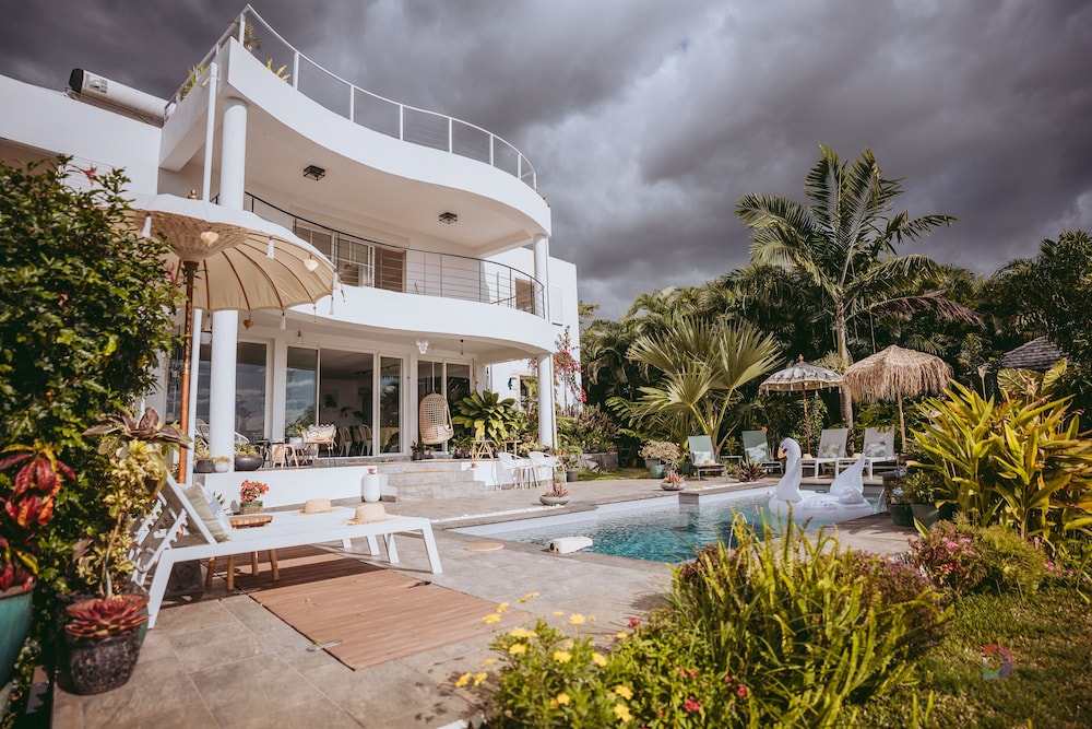 Villa Garriga - Reunión