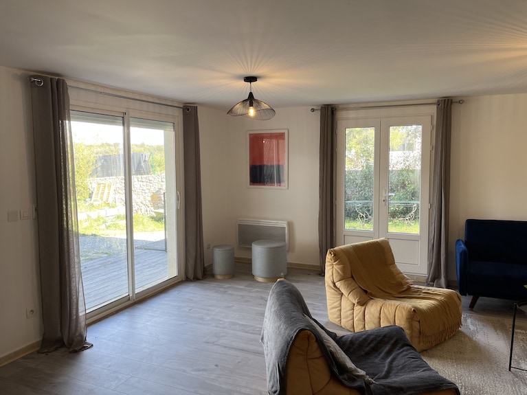 A Little Paradise Between Town And Garrigue - 尼姆